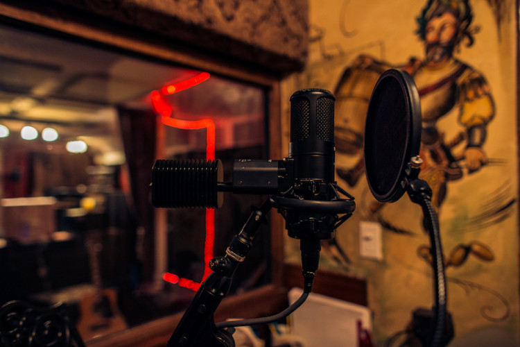 Intervista: Marco Sonzini, l’Italia a Los Angeles | Audiofader ...