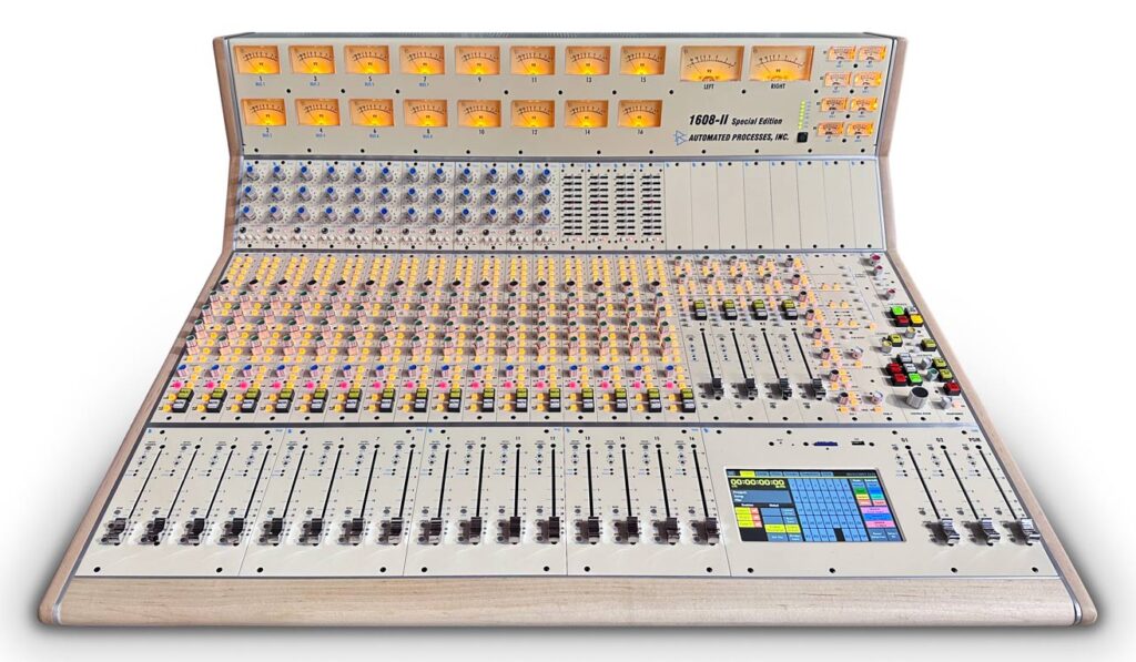 API annuncia 1608-II Special Edition console | Audiofader ...